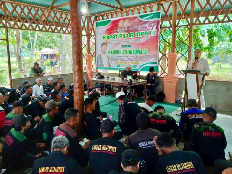 Senator RI Jelita Donal Beri Bekal Empat Pilar MPR RI Kepada anggota ...
