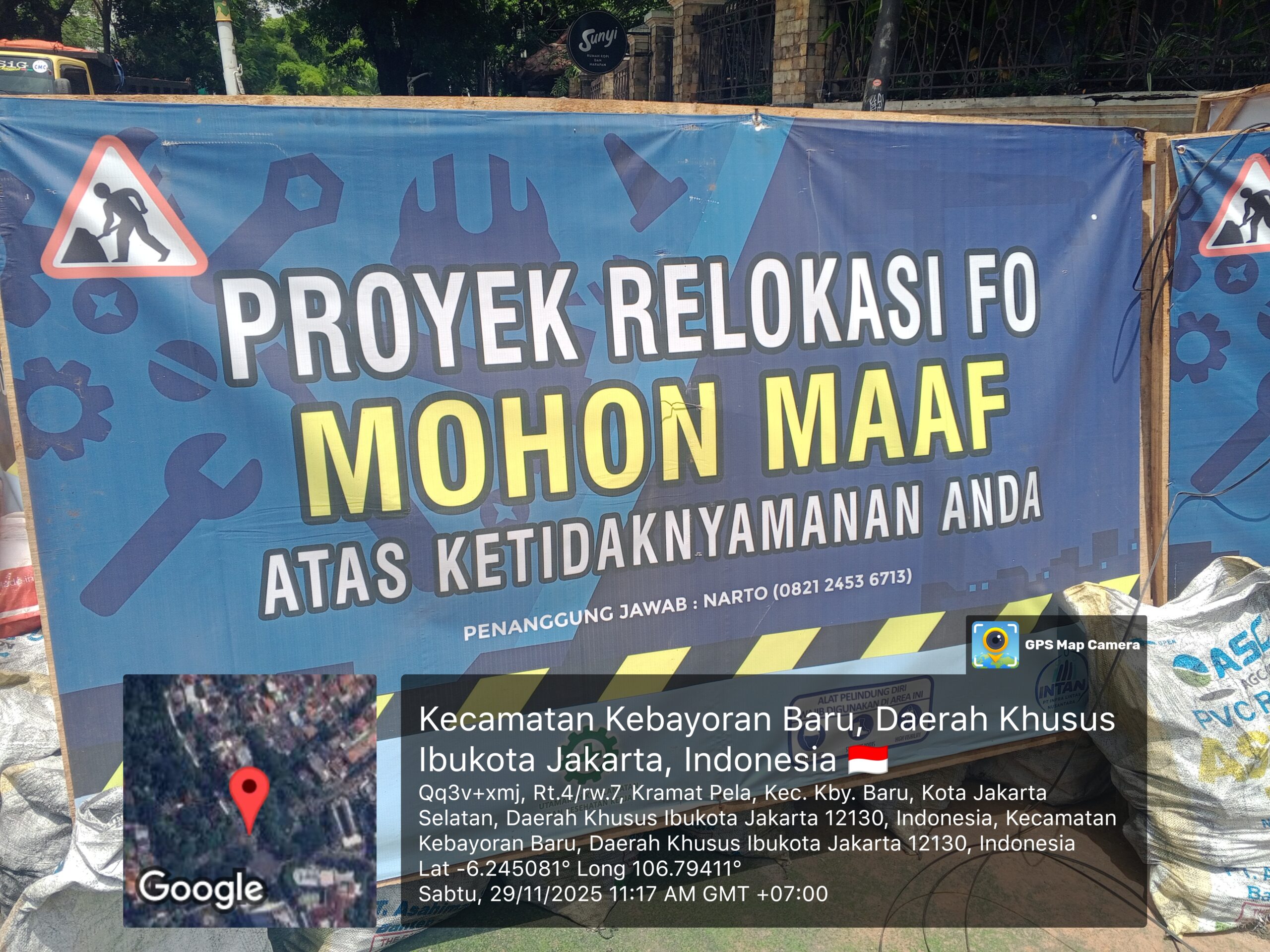 Proyek Galian Relokasi Fiber Optik di Keramat Pela Dikeluhkan Warga ...